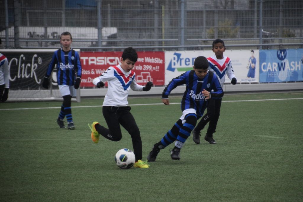 RCH O11-1-Rksv DCG O11-5 (03-12-2022) - RCH voetbalclub Heemstede
